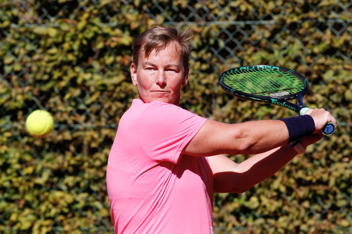 TOALSON.AT | EVERYTHING FOR YOUR TENNIS PLAY TODAY